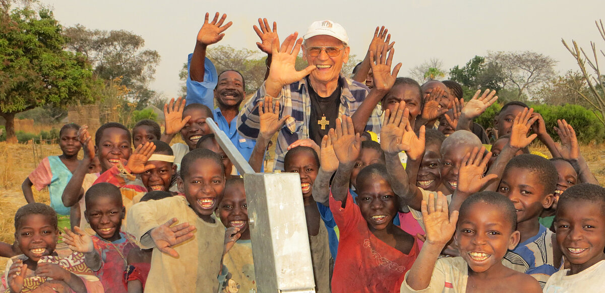 Ein Leben voller Schlaglöcher: Missionar im Kongo - Der SONNTAG