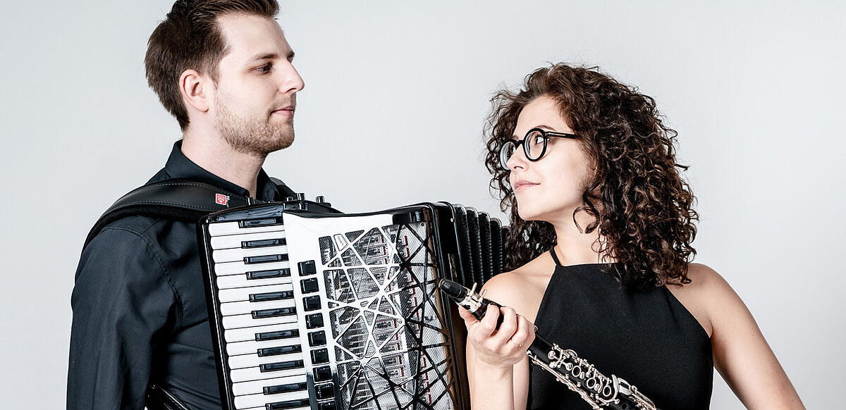 Podcast Duo Minerva: Johanna Gossner und Damian Keller - Der SONNTAG