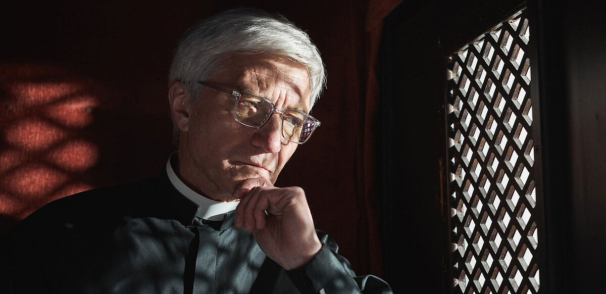 Der Beichtstuhl: Eine Folterkammer? - Der SONNTAG